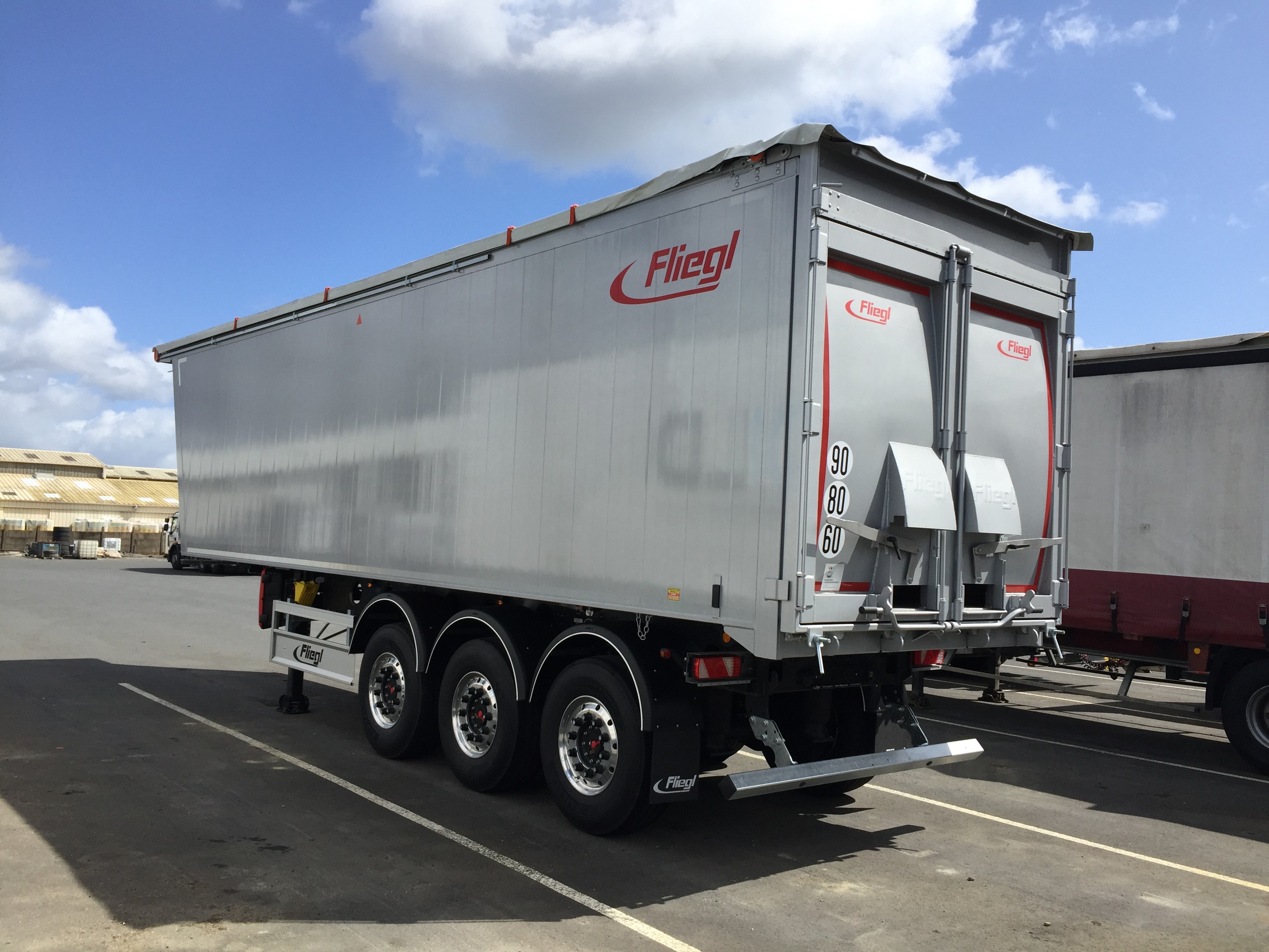 Remorques et semi remorques FLIEGL - Augereau Links